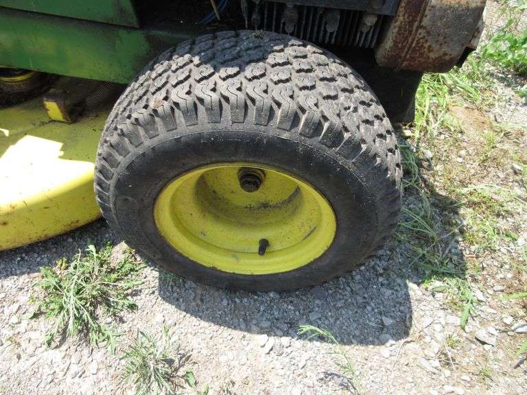 John Deere R92 lawn tractor with deck, for parts or repair, as is ...