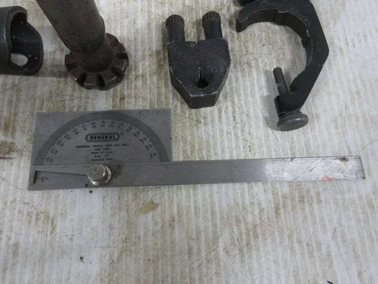 Tooling tap holder for tapping straight, quill stop, protractor ...