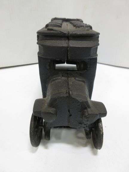 Large 1940's style cast iron bus, 5" x 11"L, in good condition ...