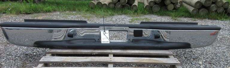 Chevy /GMC truck or suburban rear bumper - Albrecht Auction Service