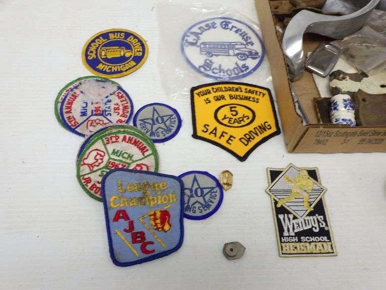 Old hardware and trinkets - Albrecht Auction Service