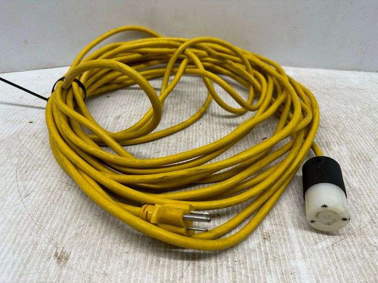 100' Heavy duty 110V twist lock extension cord, male 110V plug to a ...