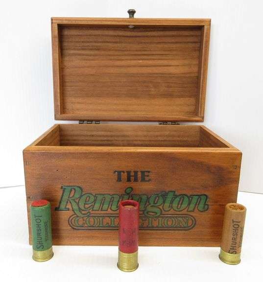 Wooden deer box with (37) Rounds of 12-gauge paper shotgun shells, box ...