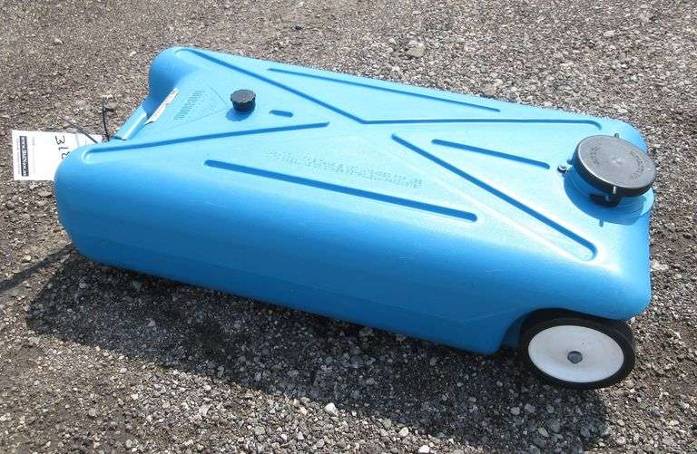 Tote-along 10-gallon RV rolling waste water portable tank - Albrecht ...