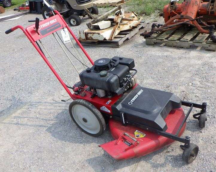 Troy-Bilt 26" walk behind mower, 8 HP Briggs & Stratton, runs and ...