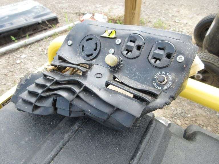 Companion generator, 10 HP, 6500 surge watt, new spark plug, 5250W ...