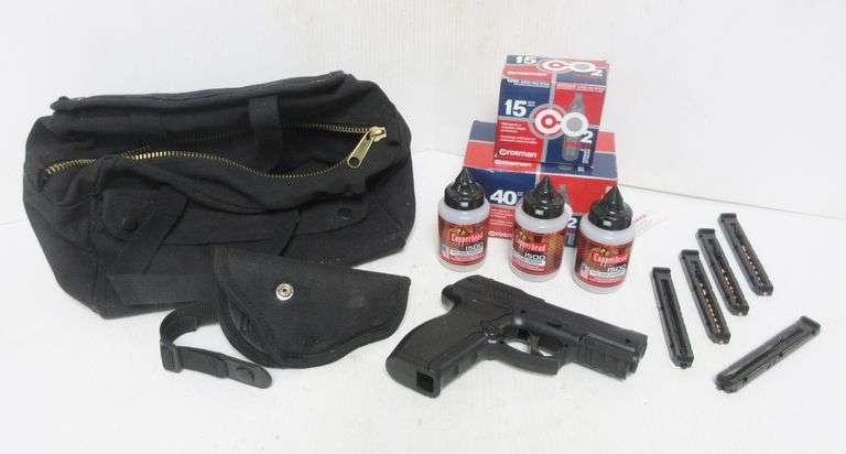 Crossman BB pistol C11, include: 5- Clips, (3) 1500 count copperhead ...