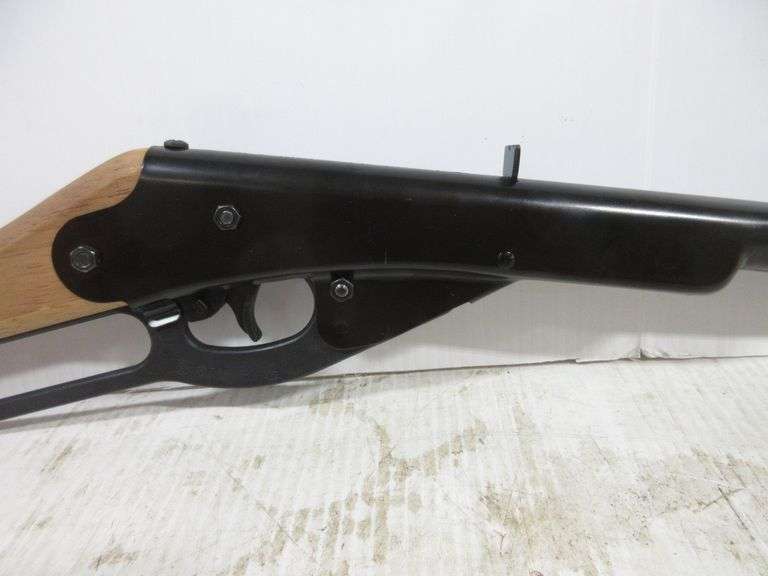 Daisy Model 105B BB gun with "Wood" buck stock, 30"L, used very little ...