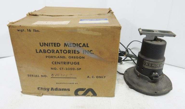 Antique centrifuge with medical tools, works - Albrecht Auction Service