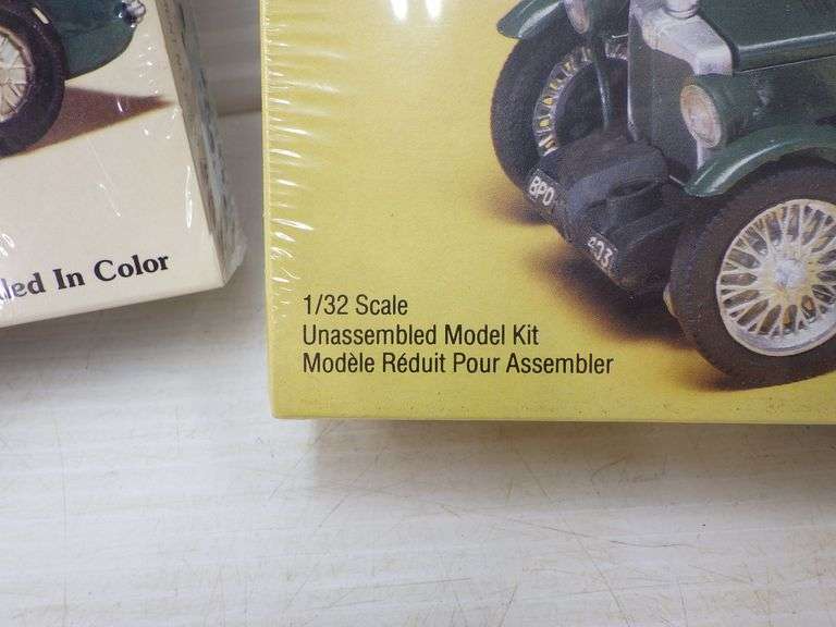 (2) Factory sealed MG model kits - Albrecht Auction Service