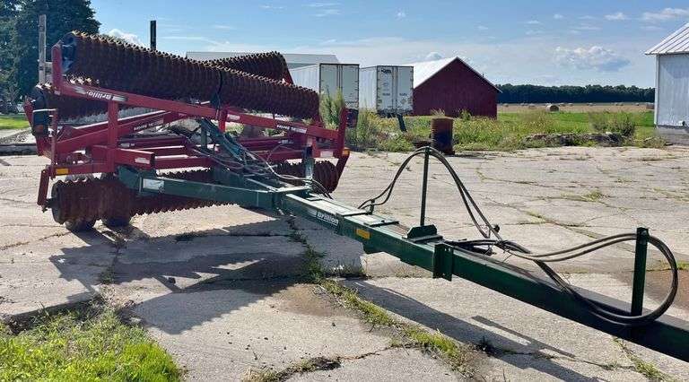 Brillion XL-36 Cultipacker with 20' Notched Wheels, 36' Wide, Housed ...