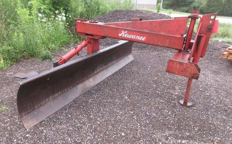 Kewanee 3-point back blade, heavy with skid shoes, three adjustable ...