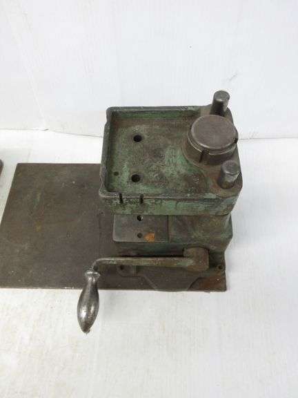 (2) Machine fixture holders - Albrecht Auction Service
