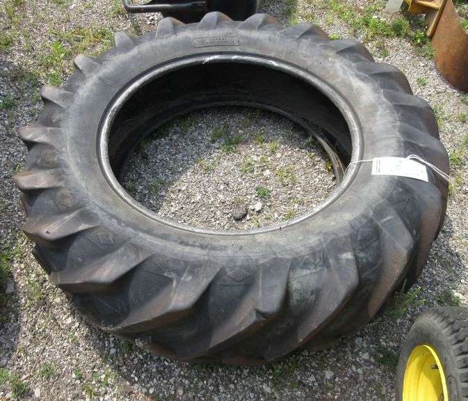 Goodyear Super Sure Grip 12x28 4-ply R-1 tractor tire, approx. 35% ...