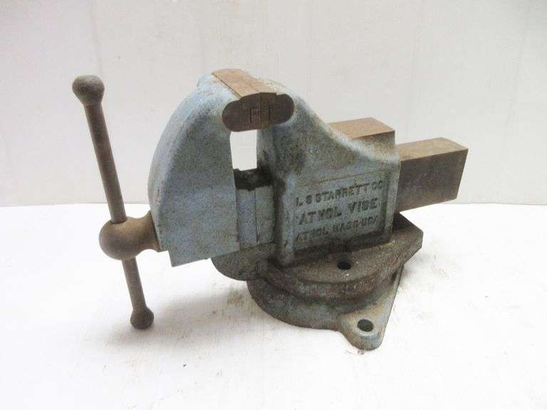 Starrett vise with fine tooth jaws, 4" jaws, needs cleaning, very nice ...