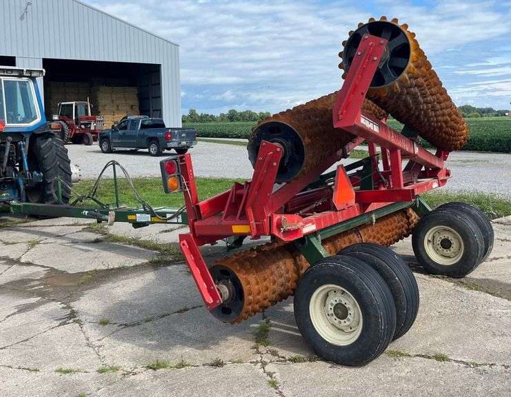 Brillion XL-36 Cultipacker with 20' Notched Wheels, 36' Wide, Housed ...