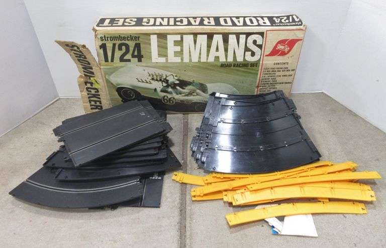 Strombecker race track from 1970s, used, as is - Albrecht Auction Service