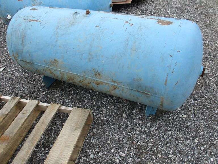 80-Gallon air steel tank, for reuse or repurpose - Albrecht Auction Service