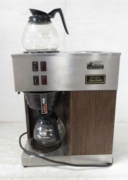 Industrial Bunn two-burner coffee pot, good, works - Albrecht Auction ...