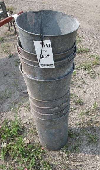 (9) Galvanized maple syrup pails - Albrecht Auction Service