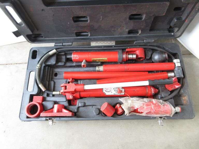 Body frame repair kit, 10-ton hydraulic, "Jong Maw," in good condition ...