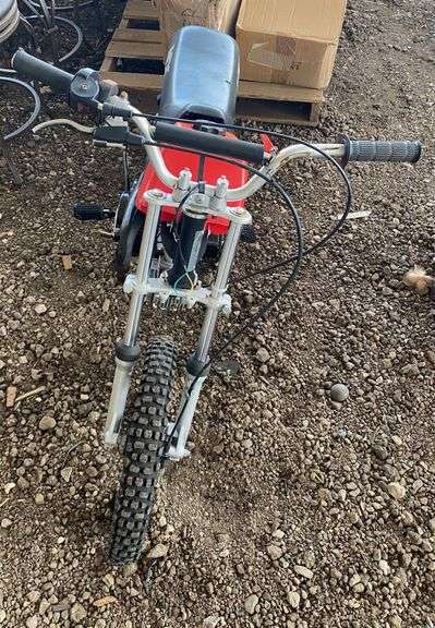 100cc Dirt Bike, has good compression, needs fenders, ran when parked, does not currently run ...
