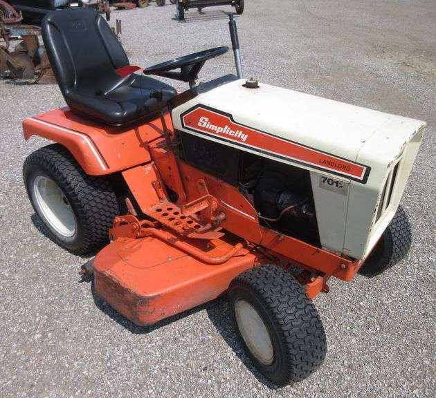 Simplicity 7012 lawn tractor, 12 HP Kohler, hydrostatic transmission ...