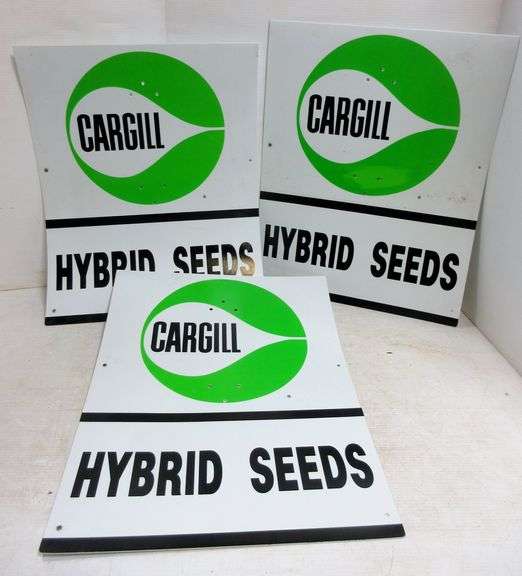 (3) Plastic Cargill Hybrid Seed Signs - Albrecht Auction Service