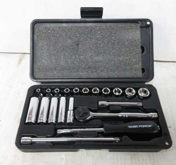 Task Force socket set comes in case, 1/4" drive, in new condition ...