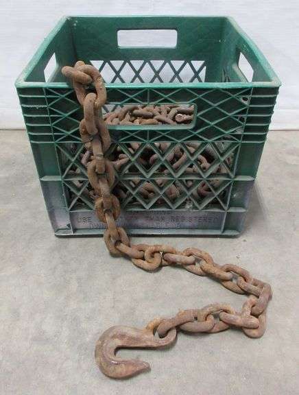 Milk crate with chains - Albrecht Auction Service