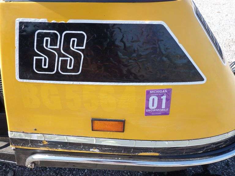 Ski Doo Elan SS Twin snowmobile, ran well last year, needs fuel mix and ...