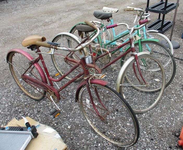 (4) Vintage bikes, includes: Huffy Regatta, Old Rallye, JCPenney, and ...