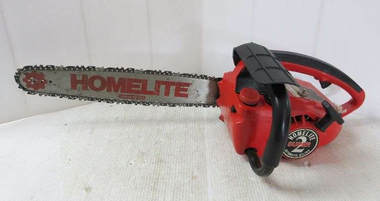 Homelite Super Two chainsaw with case, 16" bar, used - Albrecht Auction ...