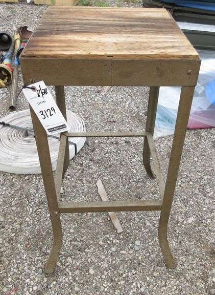 Heavy metal work stand, 16"Square x 32"H - Albrecht Auction Service