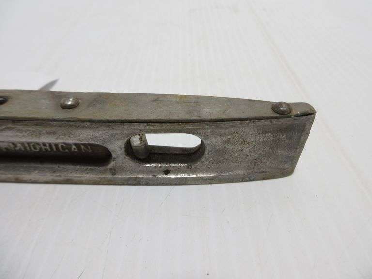 Cast iron level, "Mayes Bros, Tool Mfg. Co." Port Austin, Michigan, 9"L ...