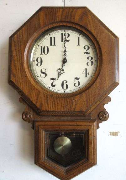 Howard Miller battery operated clock, made in Michigan, 15"W x 23"H ...