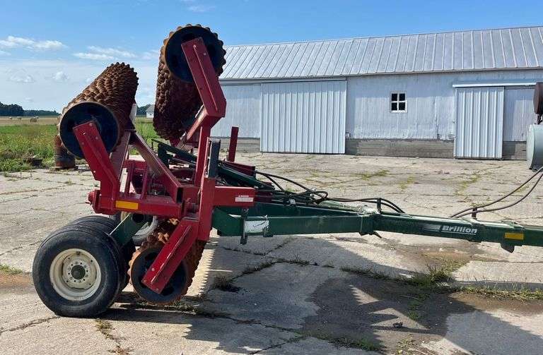 Brillion XL-36 Cultipacker with 20' Notched Wheels, 36' Wide, Housed ...