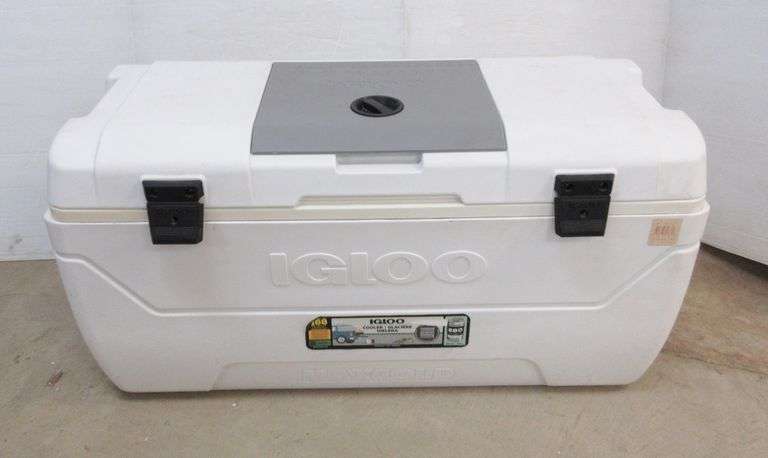Igloo max cold 168-quart cooler, very nice, clean - Albrecht Auction ...