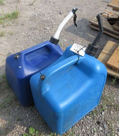 (2) 5- Gallon kerosene cans - Albrecht Auction Service