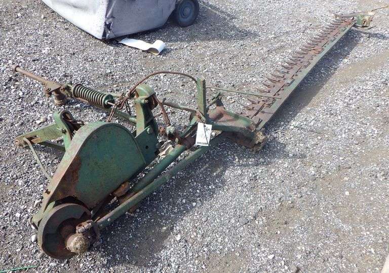 7' Dearborn 14-16 sickle bar mower - Albrecht Auction Service
