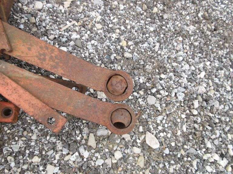 Allis Chalmers tractor 3-point hitch for WDs WD45 - Albrecht Auction ...