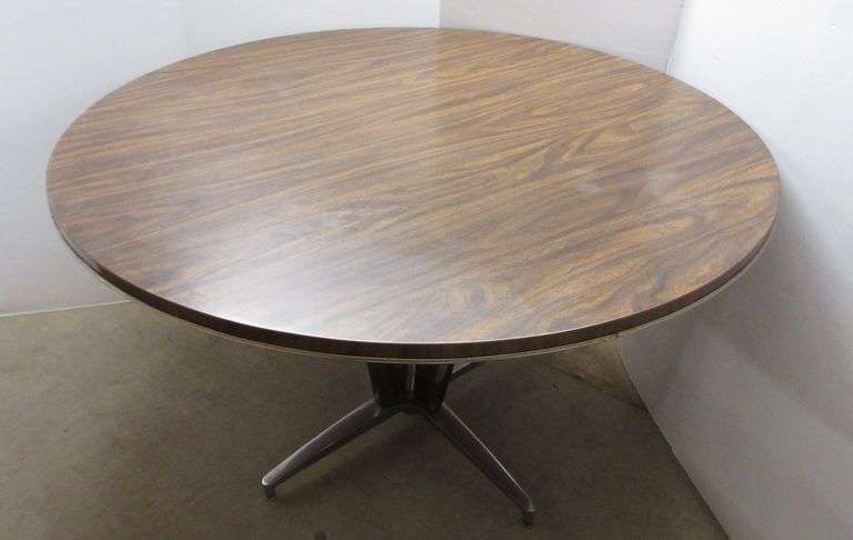 Mid-century style round dining table, metal pedestal with leveling feet ...