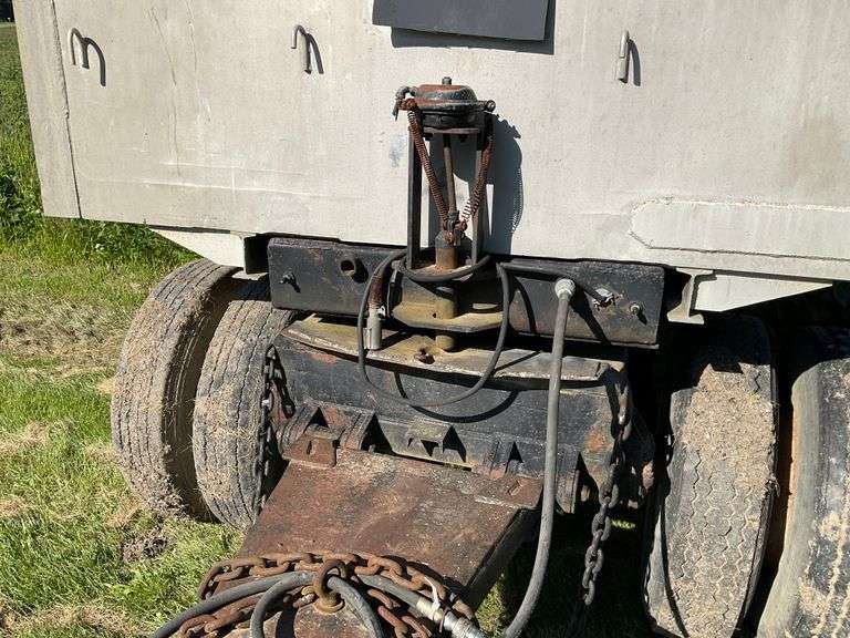 Ten Yard Tandem Axle Pup with Dual Wheels, Aluminum Body, Hydraulic ...