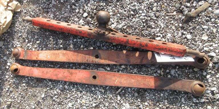 8N drawbar and side stabilizer arms - Albrecht Auction Service