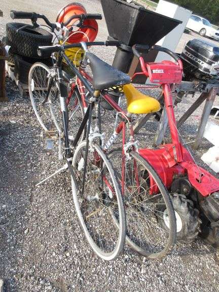 (2) Racing bicycles: 1- Atala 10-Speed made in Italy, 1- Carabella 10 ...