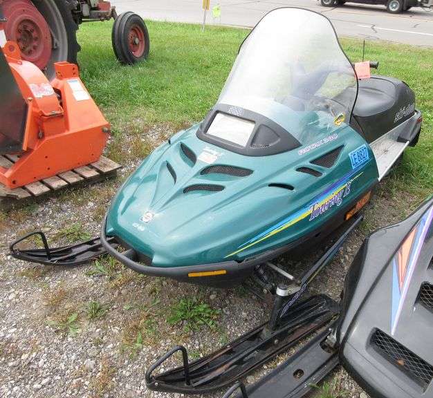 1996 Ski Doo Touring E Rotax 380 snowmobile, runs great, hard starting ...