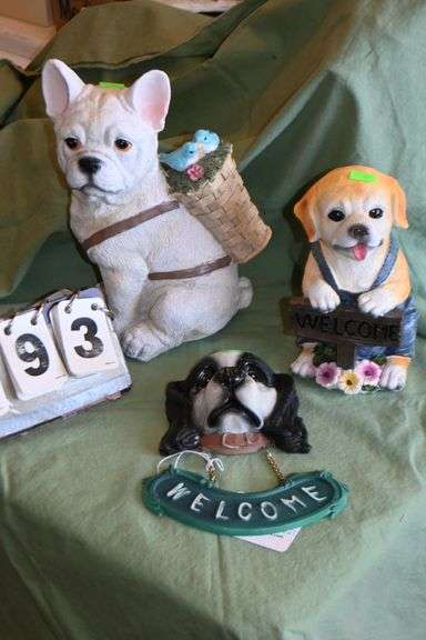Two Dog Welcome Signs with Frenchie - Apexx Auctions