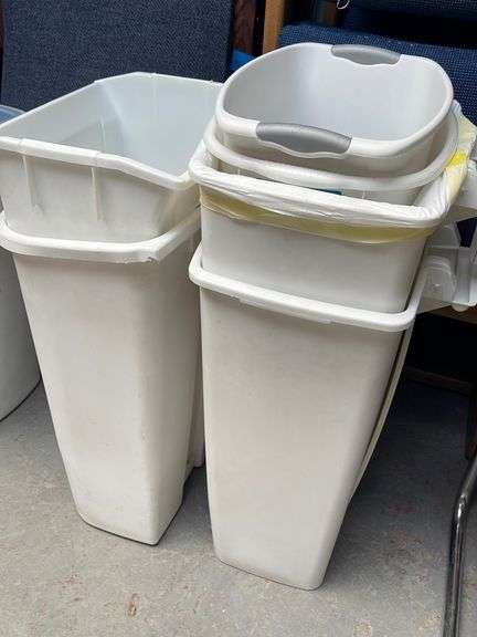Balance of Trash Cans - Apexx Auctions