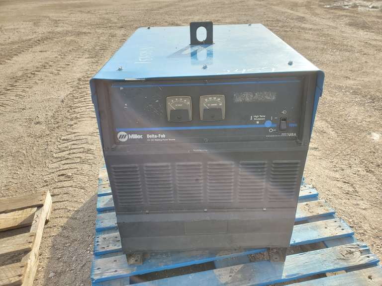 Miller Delta-Fab CV*DC Welding Power Source - Assiter Auctioneers