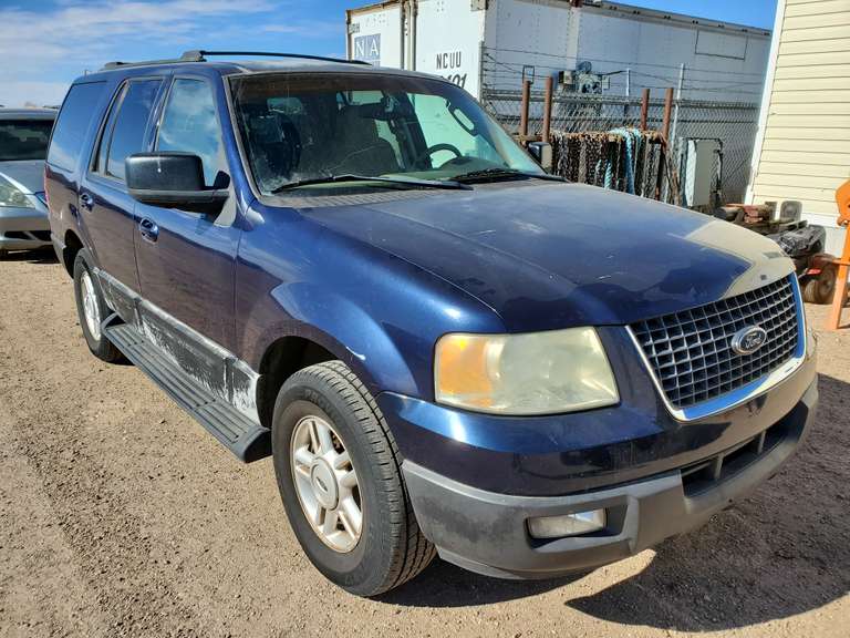 2004 Ford Expedition XLT SUV 4D - Assiter Auctioneers